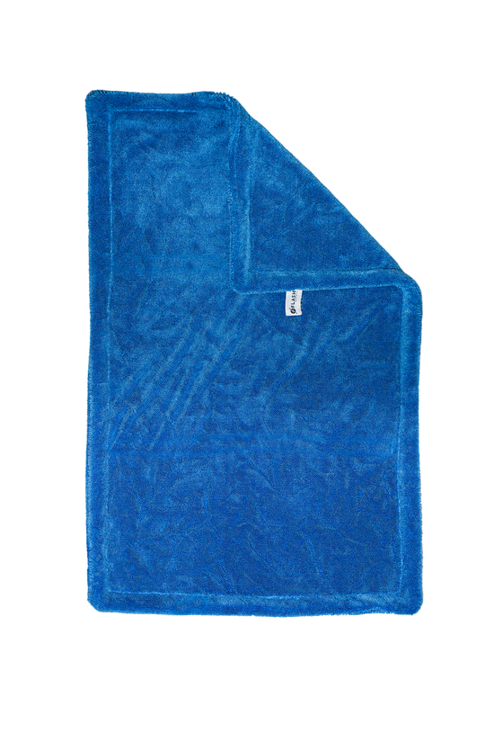 THE GIANT FLASH TOWEL – FLASHDETAIL INT.